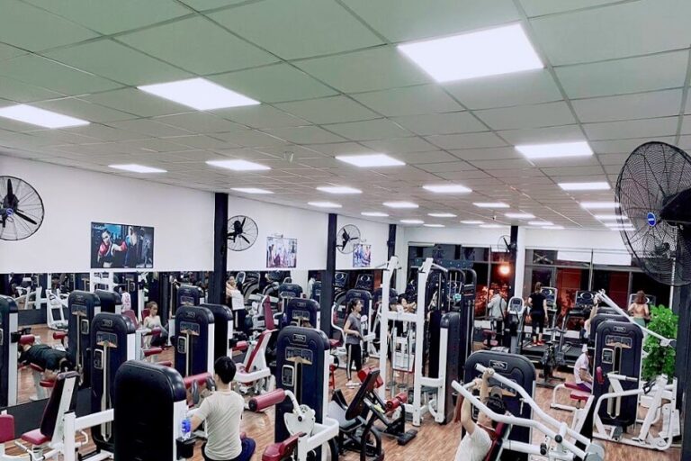 Chi phí tập gym với PT là bao nhiêu? Các khoản phí phát sinh